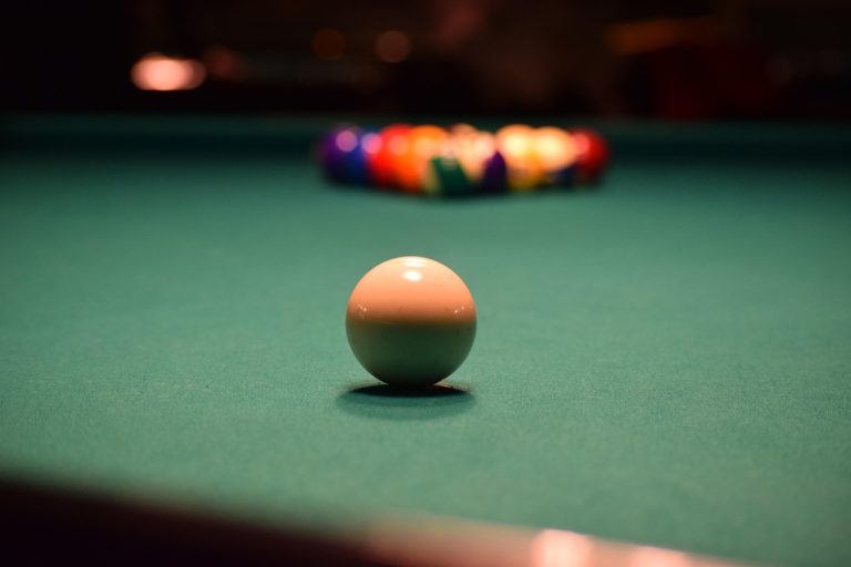 Le billard : entre histoire et techniques pour maîtriser le jeu